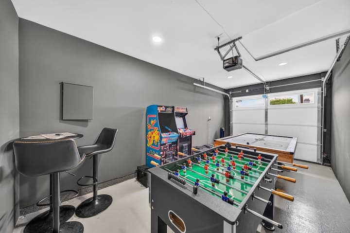 Walk-to-beach Bungalow With Game Room - Carlsbad, CA