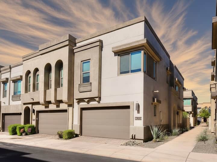 New Desert Oasis: Modern Comfort W/ Rooftop Deck - Scottsdale, AZ