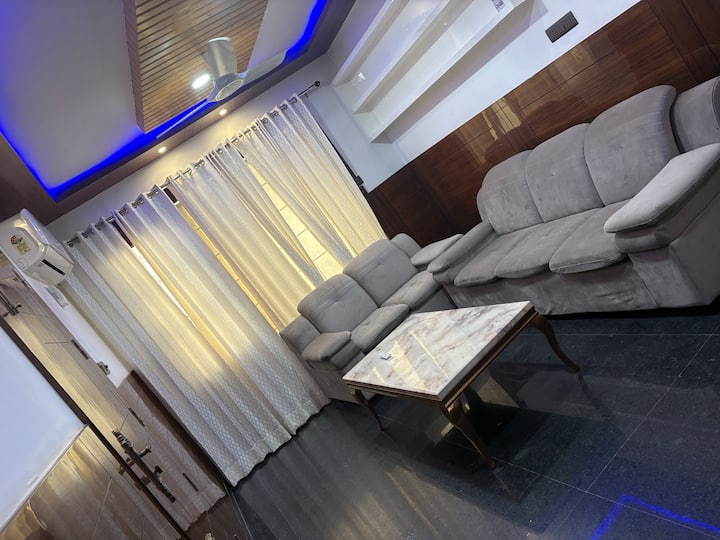 Five Star Comfort At Flat - Sonipat