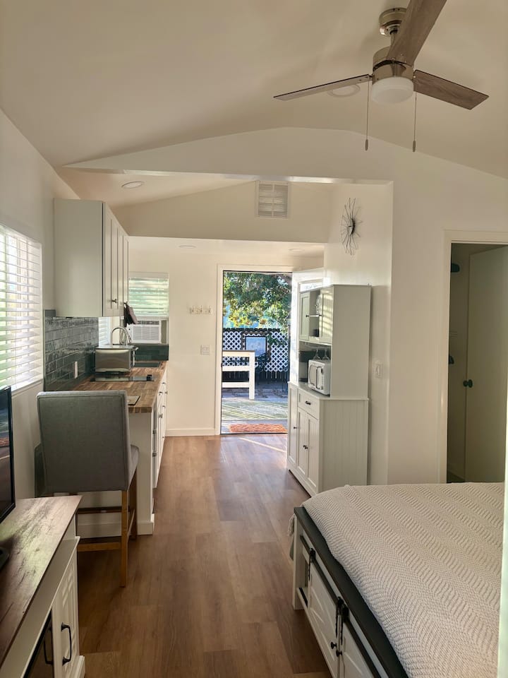 Tiny Cottage Retreat With Private Garden - Vista, CA