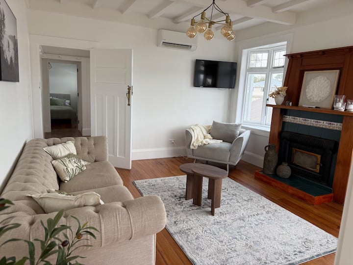 Modern Villa On Bulteel - New Plymouth