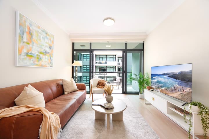 Cozy Central Rhodes 2br Apt | Walk To Shop & River - Gordon