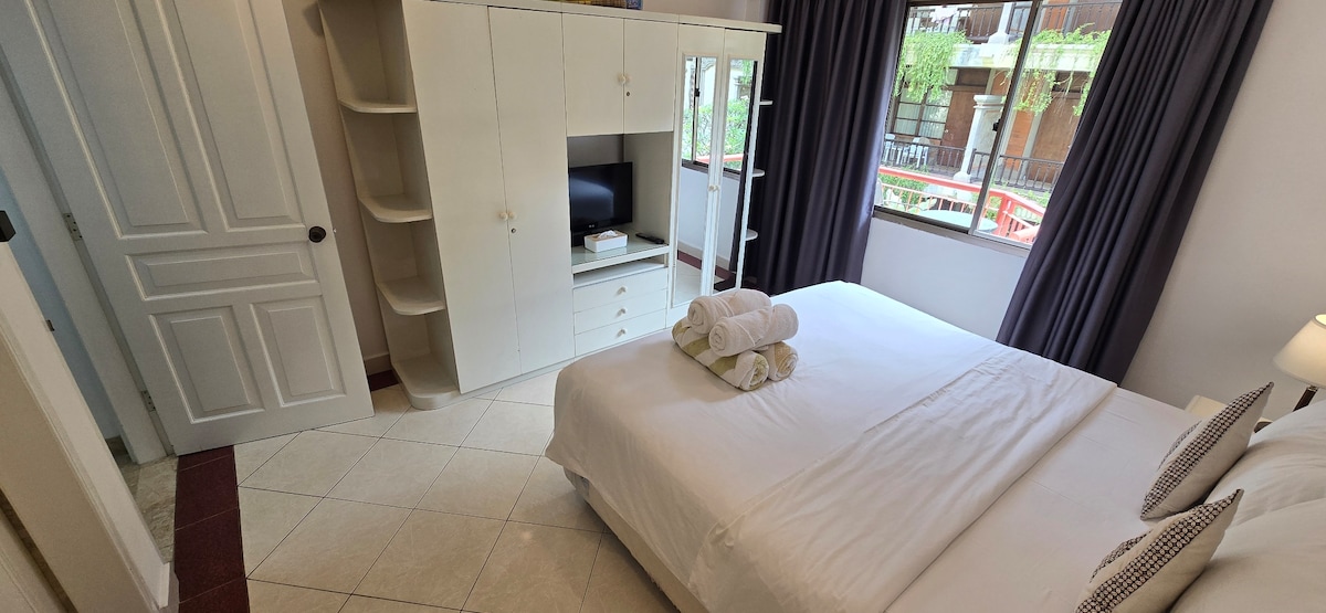 Il giardino tropicale Palmana Jayakarta Residence 38 - Airbnb