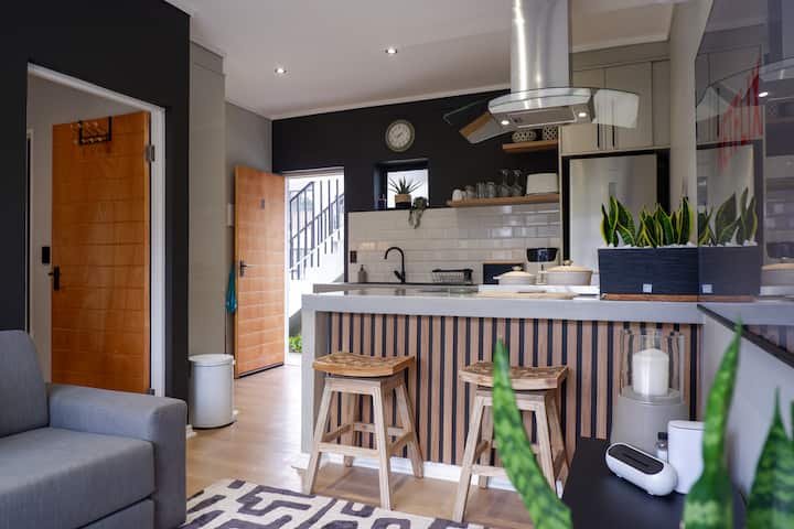 Luxury 1 Bedroom In George /Outdoor Braai & Aircon - George