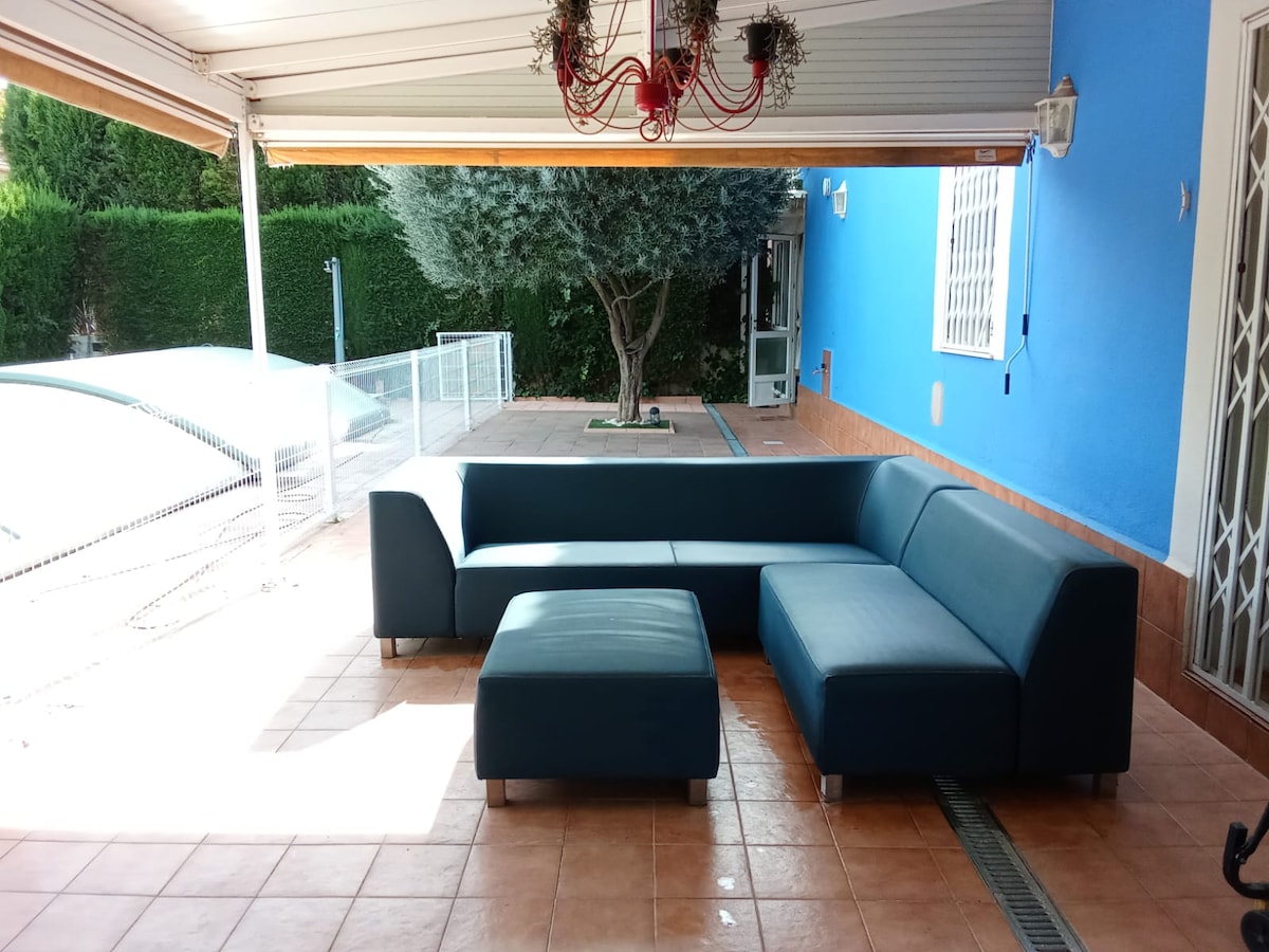 chalet with garden, pool, fireplace and barbecue - Airbnb