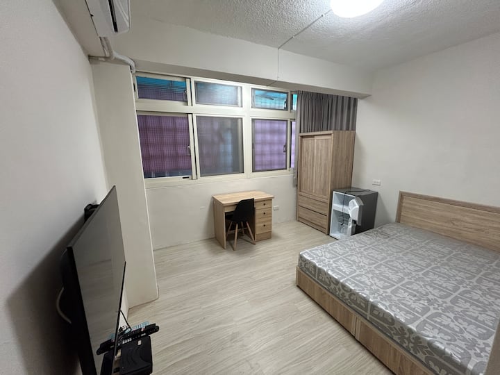 近大魯閣，大潤發，採光良好，寬敞大套房，全新裝潢傢俱家電，無電梯 - 竹北