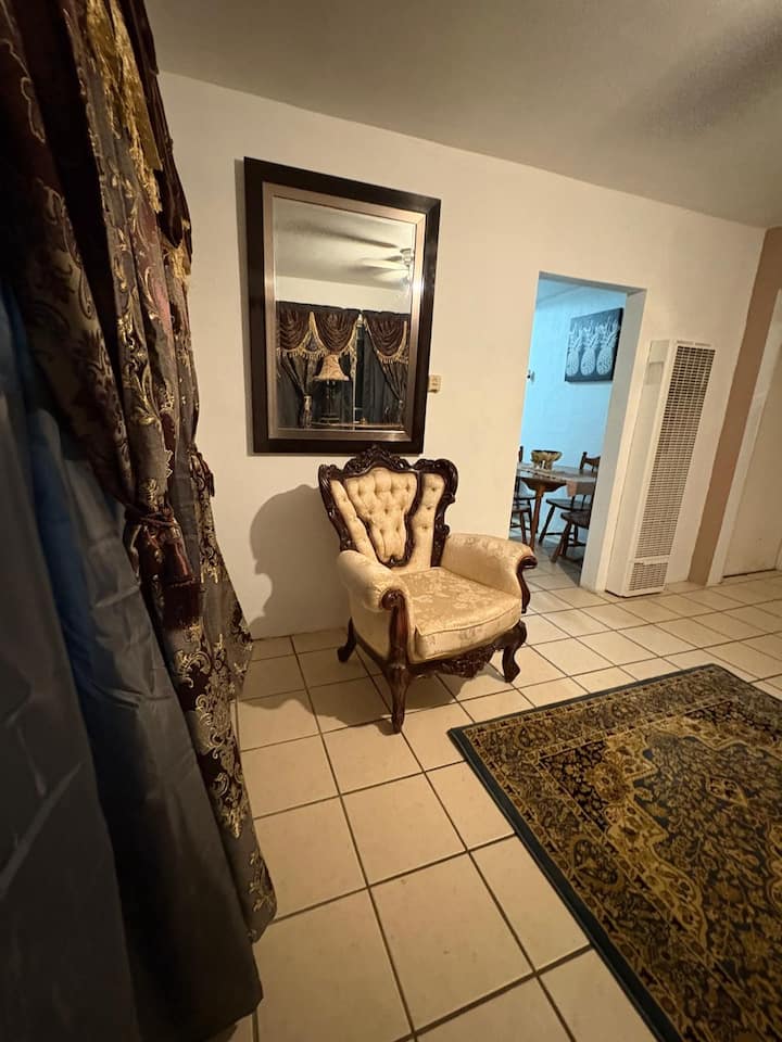 Casa Acogedora Y Céntrica De Todo - South Gate, CA