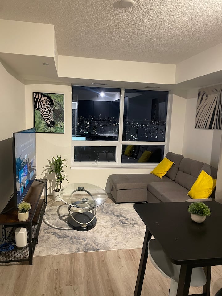 Luxurious Toronto East Condo - Toronto
