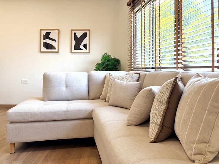 Huge 2-floor Duplex At Tha Phae! W/ Washer/dryer - Chiang Mai