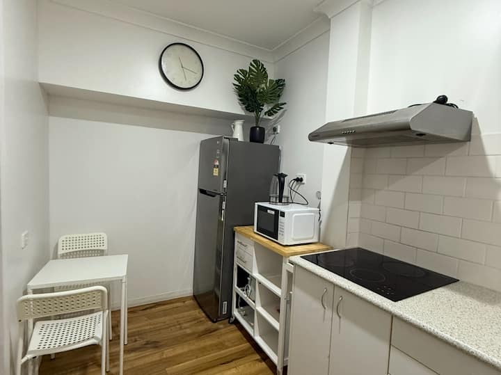 Cozy Guesthouse - Great Location & Spacious - Canberra