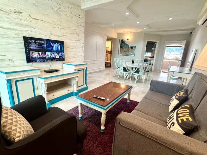 Century Bay Service Residence 3br #12 - Penang