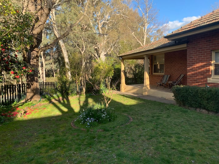 Classic Red Brick By The King River - Wangaratta