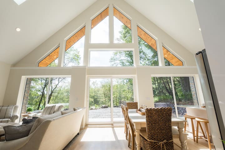 Lake Haus Retreat | Boating, Beaches, Golf, Pools - Lake Ariel, PA