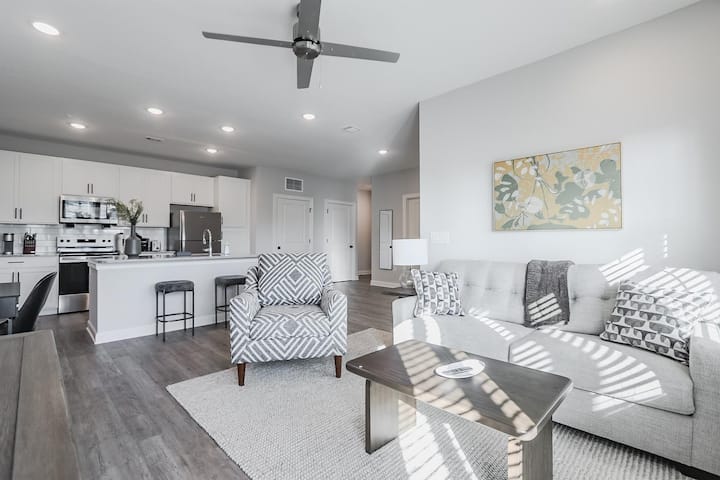 Landing | Spectacular 1bd, Pool - Fort Myers, FL