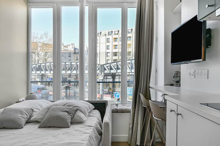 Faubourg Intime - Chambre Buttes - Paris