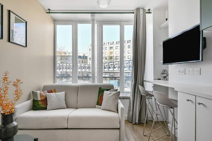 Faubourg Intime - Chambre Buttes - Paris