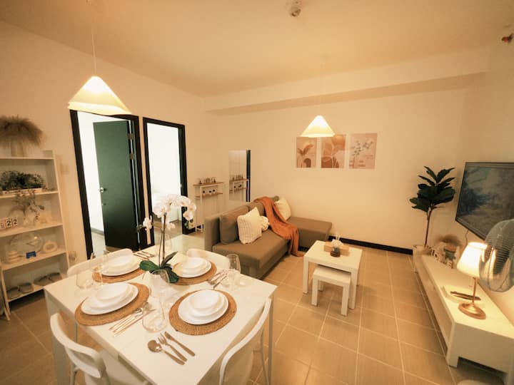 2br Modern Cozy White Condo In Makati Near Airport - Makati