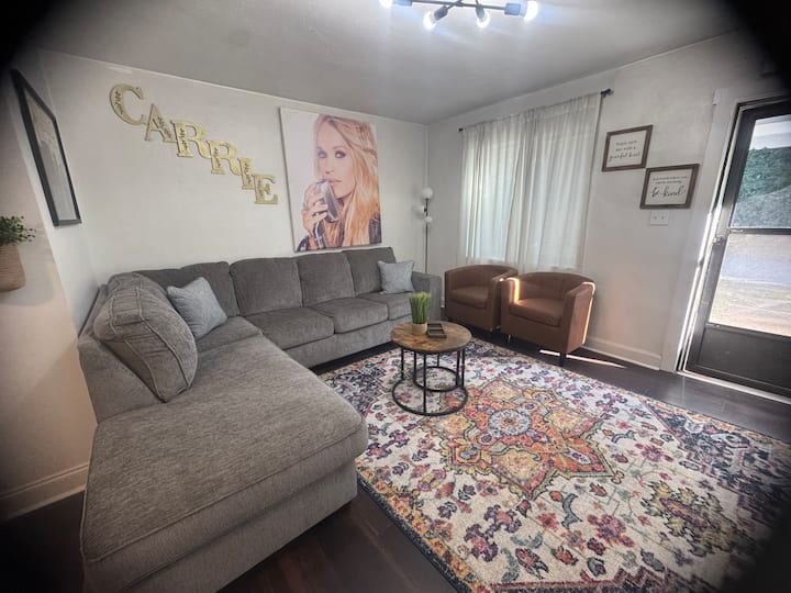 Nashville Legends - Carrie Underwood - Nashville, TN