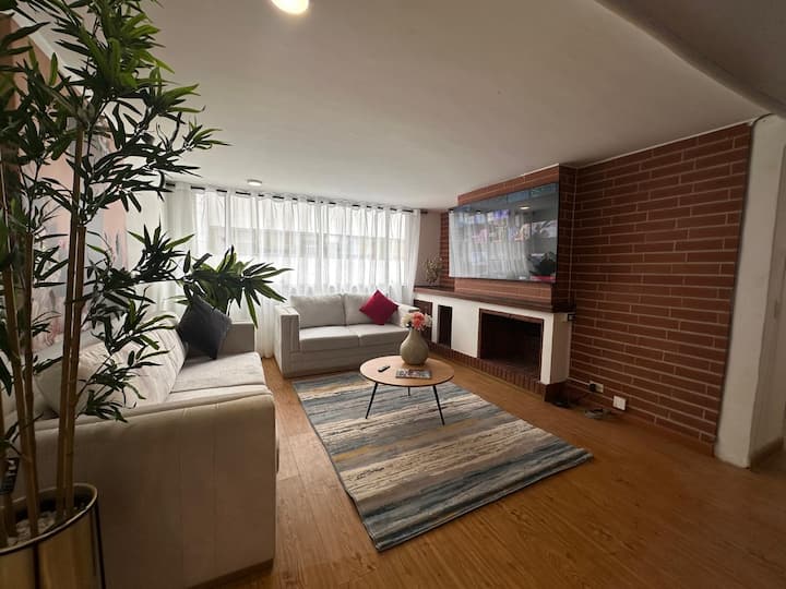 Nogal Hilton & Marriott • 4br • Hot Water - Bogotá