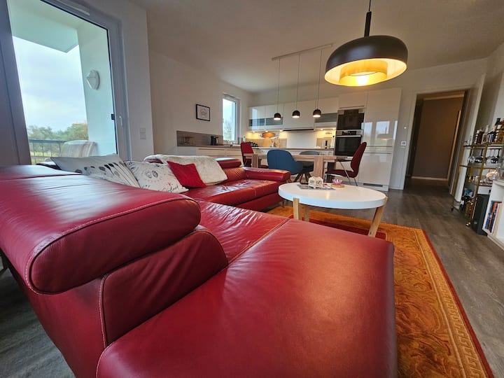 2 Raumwohnung Mit 2 Balkonen. Modern Eingerichtet. - Rostock