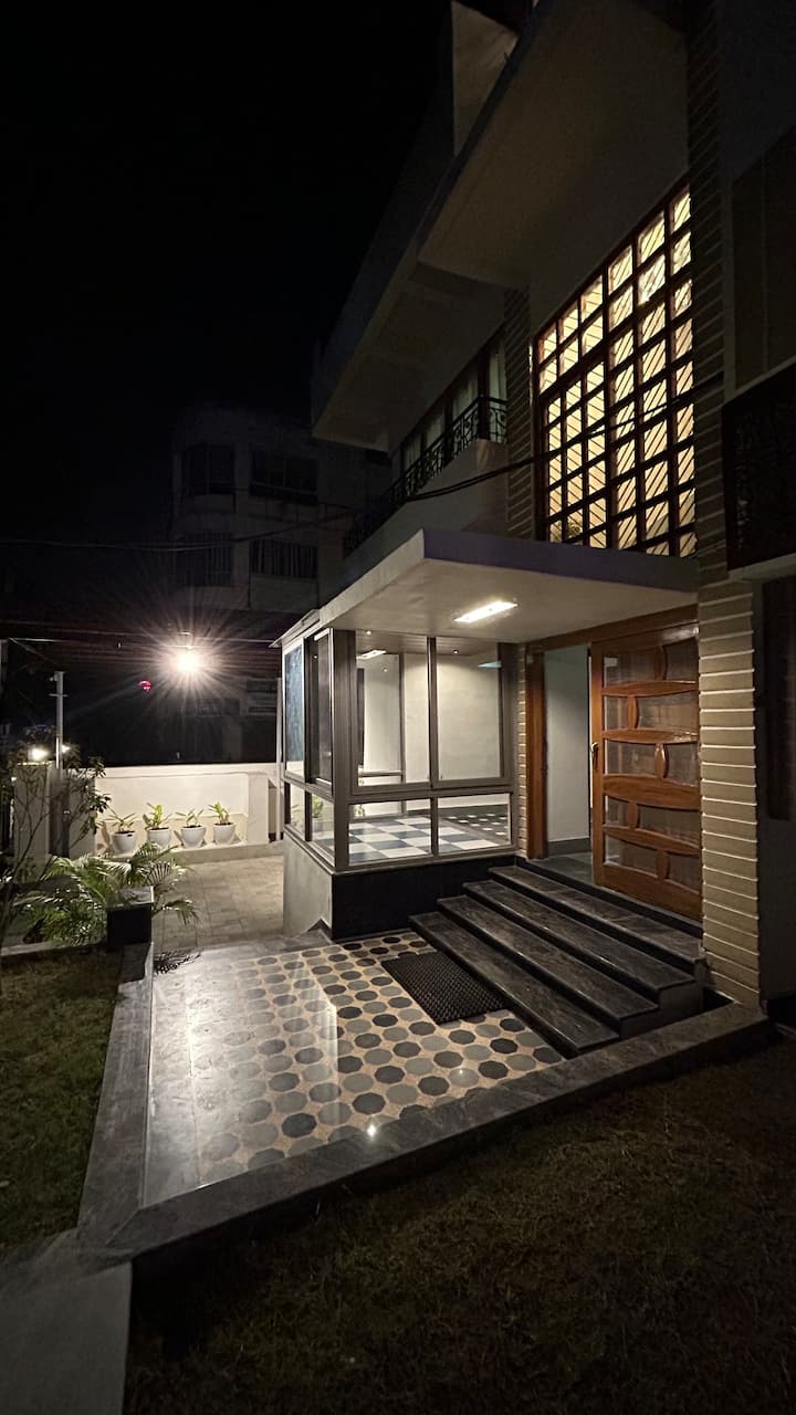 Luxury 8 Bhk Villa Near Chetak Circle. - Udaipur