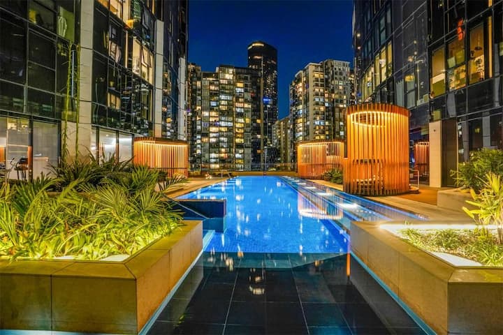 Ivory Retreat - Melbourne