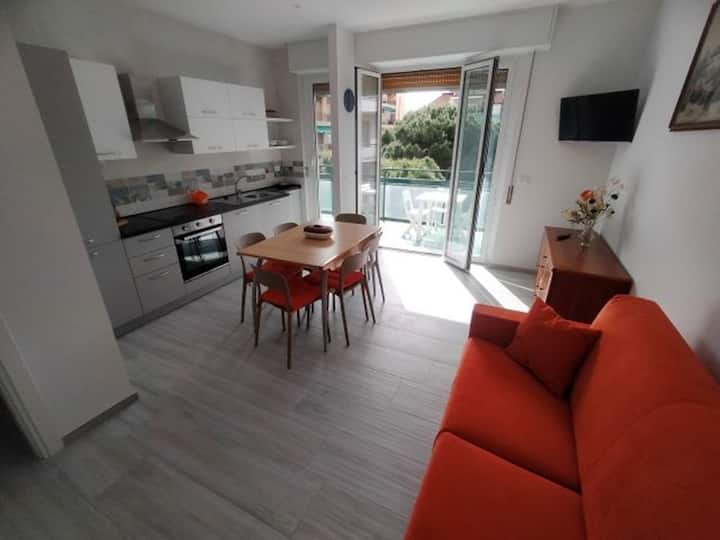 Loano • Bilocale Casa Stefania Al Mare - 200 Metri - Loano