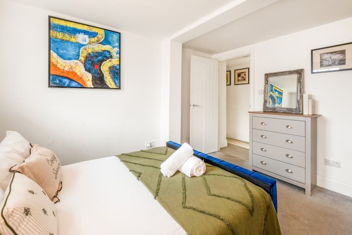 Long Stays For Contractors| Families | Relocation - Brighton