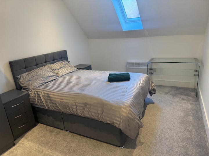 Flat 9 - Epsom High Street - Dorking