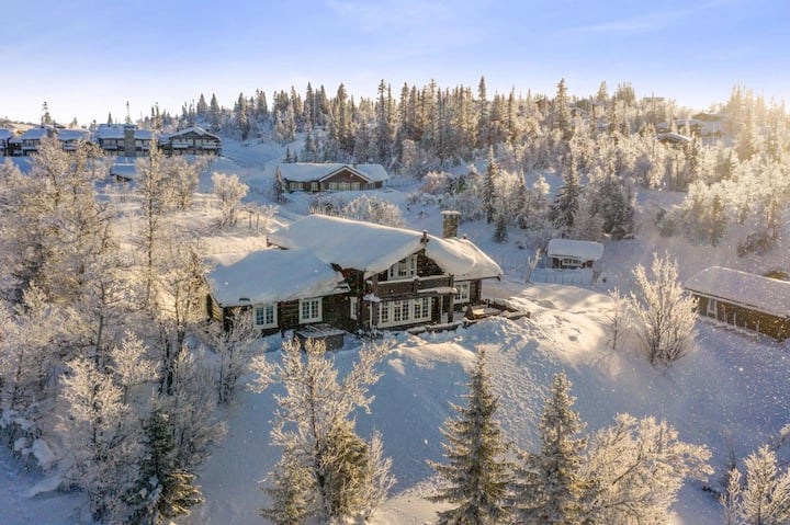 Eksklusiv Hytte | Jacuzzi | Utsikt | Ski In/out - Norway