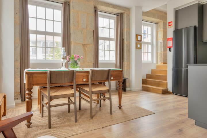 Elegant City House | Moderno No Centro De Chaves - Chaves