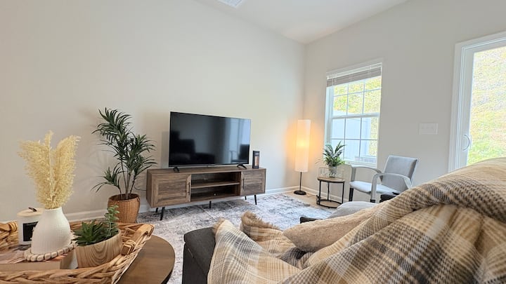 Cozy Home + Free Parking - 溫斯頓-塞勒姆