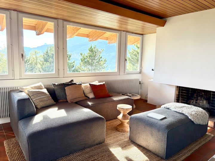 Le Balcon Des Alpes | Modernist Home | Cosyhome - Crans-Montana