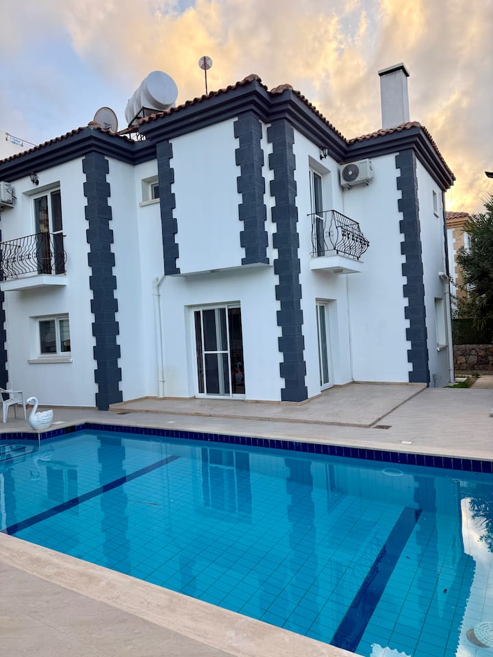 Girne / Villa Keskin – With Pool / Near The Sea - Zypern