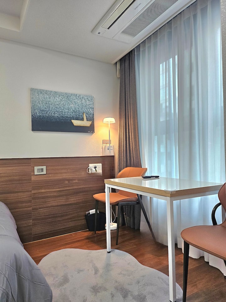 #2_bts_legal_newcozysilent강남역3분,공항버스1분,병원,올리브영,gym - Seoul