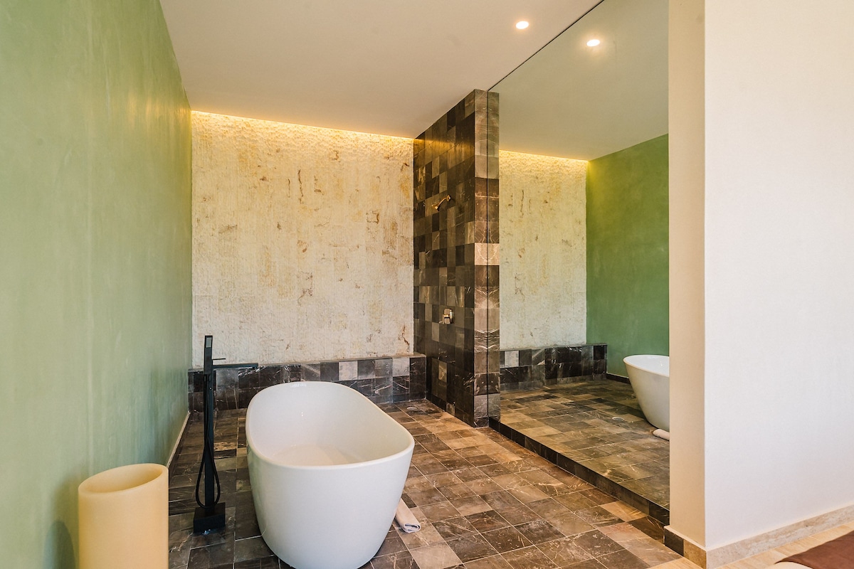 Deluxe Design 3BR w Pool | SPA | Gym | Kids Area - Airbnb