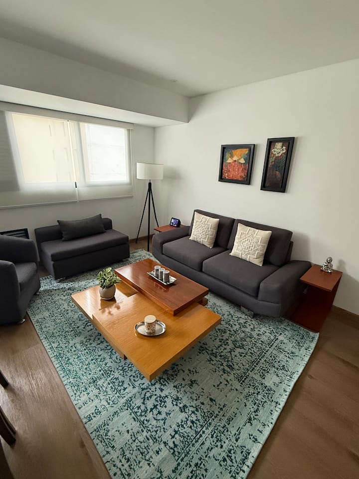 Bright Miraflores Stay Near Beach & Cafés - Lima