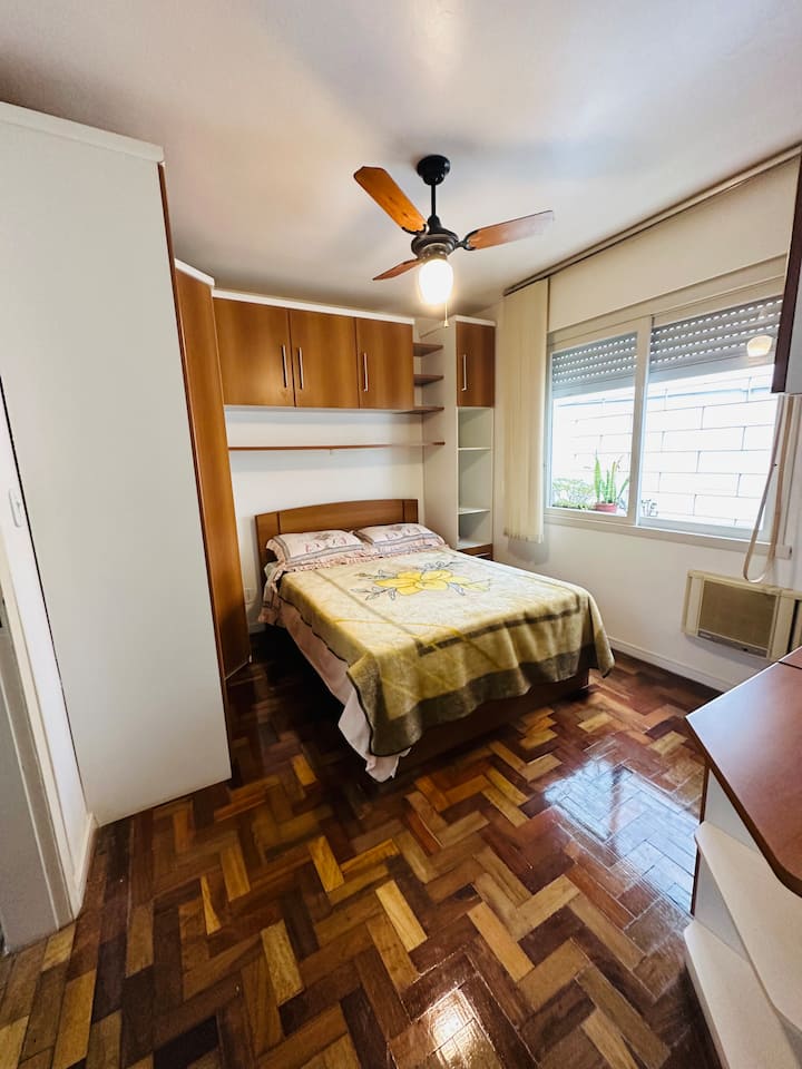 Próximo A Hospitais, Consulado, Shoppings C/ Vaga - Assis