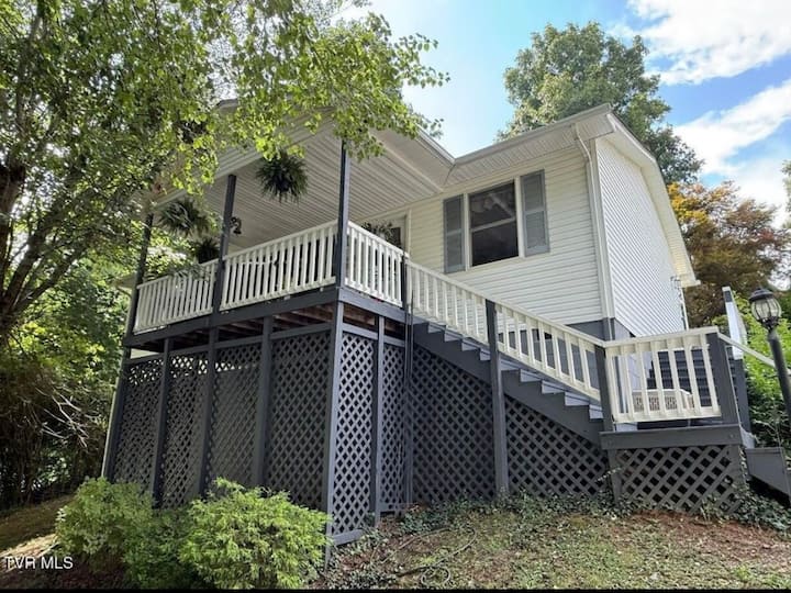 Dog Friendly 3bdrm Cottage - Abingdon, VA