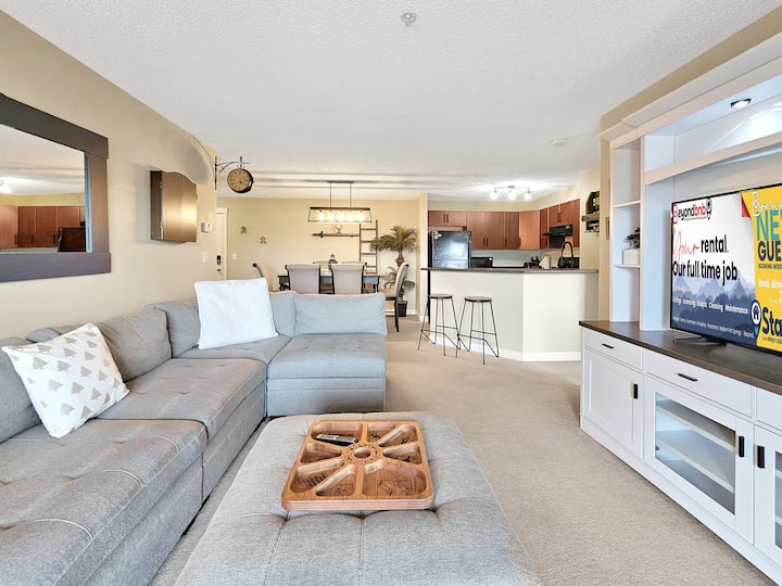 Pet-friendly Condo On Lake Windermere Pointe - Invermere