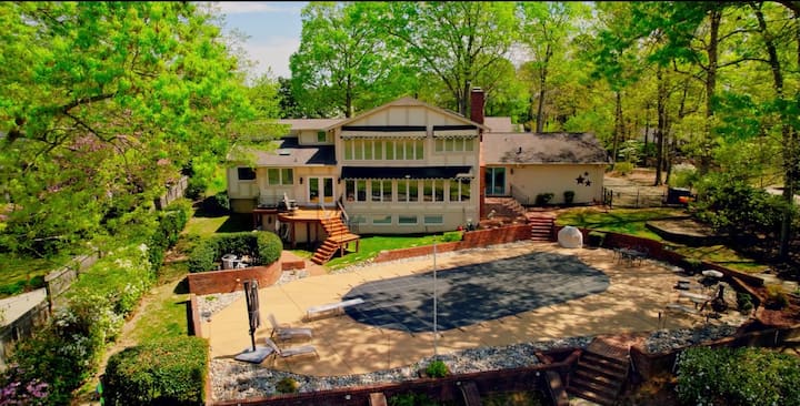 Villa Par, Where Comfort Meets Golf Course Bliss. - Raleigh, NC