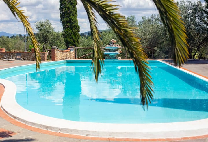 Villa Con Ristornate E Piscina - Italie