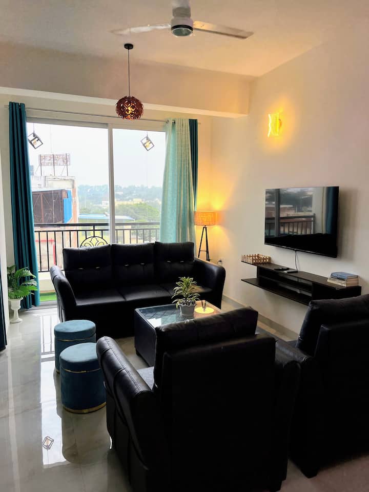 Nivora Stays| 3 Bhk | Near Assi Ghat | Lanka, Bhu - Varanasi