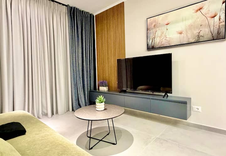 The Grand Stone Apartment – Central Lushnje - Albania