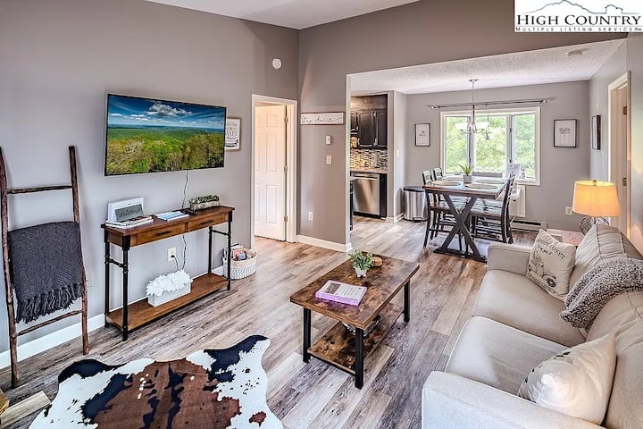 Pinto's Pad - Blowing Rock, NC