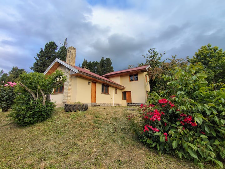 La Casita De La Araucaria | Vistas & Chimenea - El Bolsón