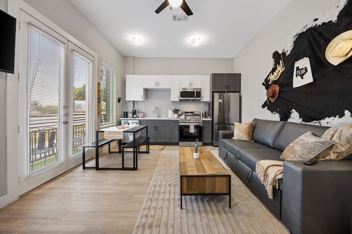 The Fort Worth Flat - Fort Worth, TX