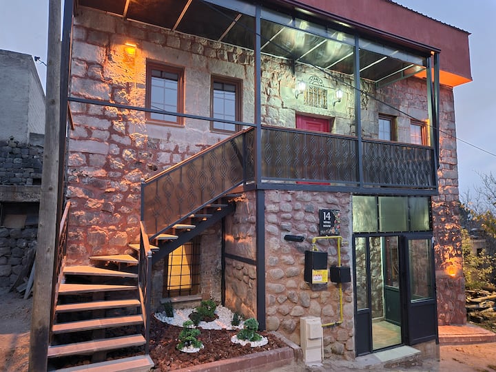 Erciyes’e 10dk,taş Ev (4-8 Kişi) Geniş Aile Evi - Kayseri