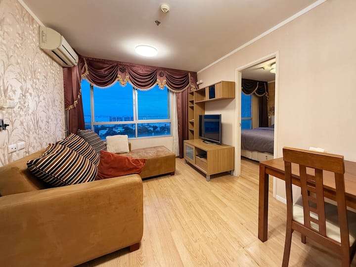 Lumpini 17楼海景 靠近海滩和夜市/T21 高速无线网络 洗衣机冰箱健身房 泳池 阳台大厨房 - Pattaya City