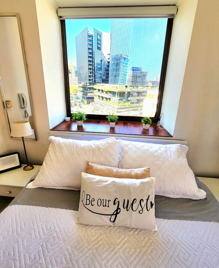 Piso 10 Barrio El Golf | Ac, Metro, Wifi, Smart Tv - Las Condes